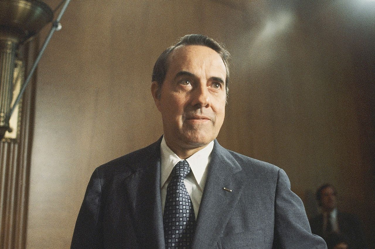 Bob Dole, Longtime Senator and Republican Leader, Dies at 98
